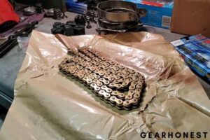 Difference Between 420 And 520 Chain – Factors To Consider While Buying One